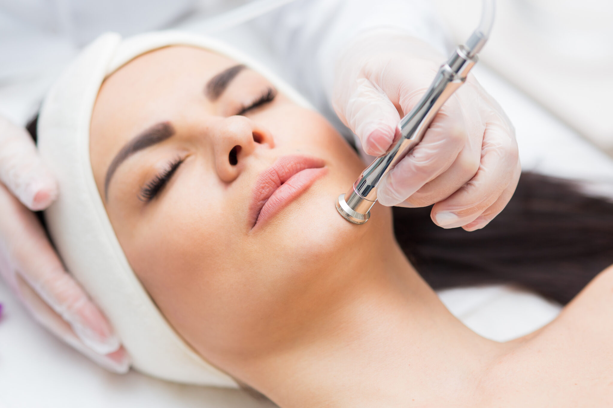 What is the Diamond Glow Facial ? - Reston Dermatology + Cosmetic Center